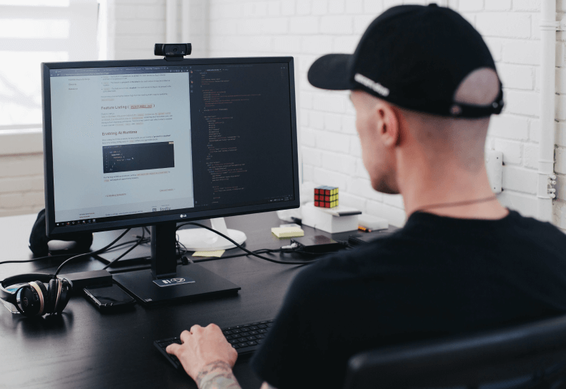 Founder and Lightning - launch your tech start-up.